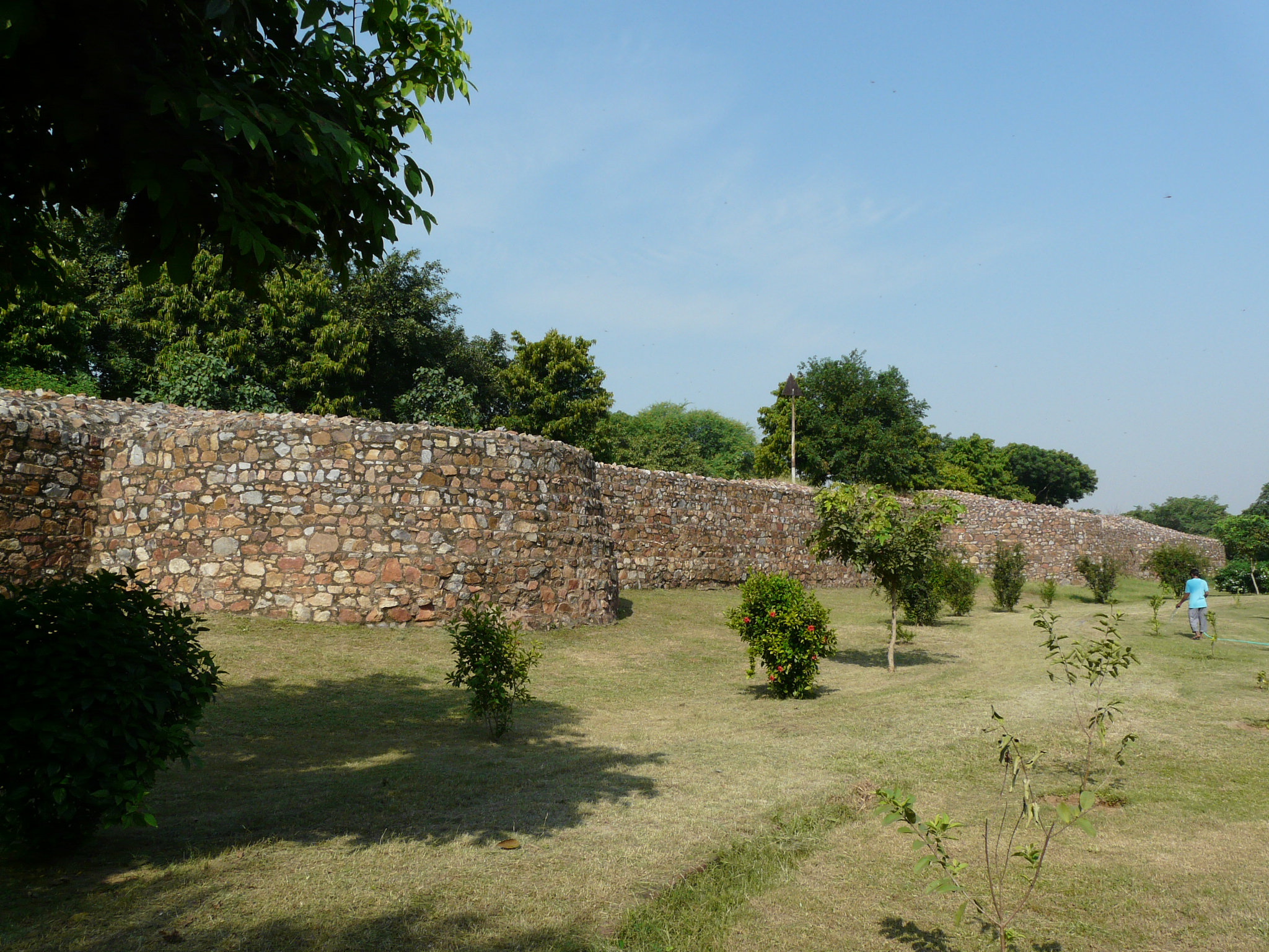 Qila Rai Pithora Walls (And A Little Bit Of Jahanpanah) | Sarson ke Khet